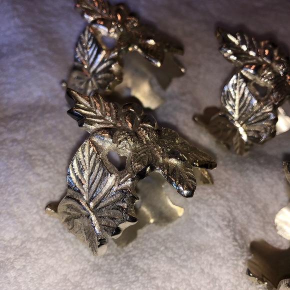 Pottery Barn | Dining | Pottery Barn Leaf Leaves Napkin Rings Set Of 4 ...